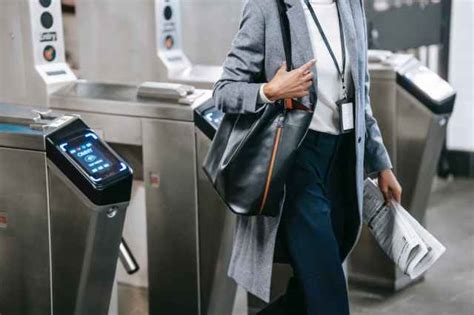 The Role Of It Infrastructure In Enabling Sustainable Smart Transportation Improving Mobility