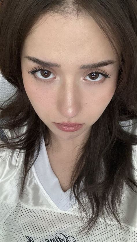 Pokimane Pokimanelol Pokinaneonlyfan Nude Leaks Onlyfans Onlyfans