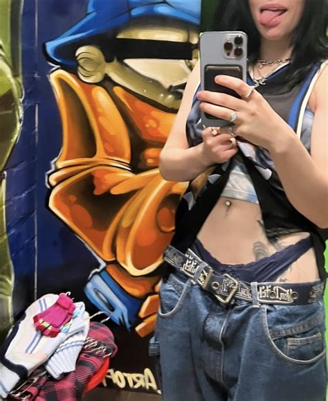 Billie Eilish R CelebNavels