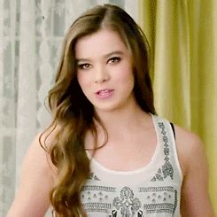 Hailee Steinfeld Gif Find Share On Giphy
