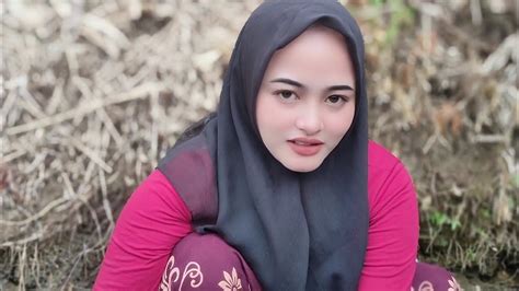 WOOW BIKIN BETAH‼️NEMENIN BIDADARI DESA CANTIK DAN MONTOK MAU MANDI DI JAMBAN TRADISIONAL - YouTube