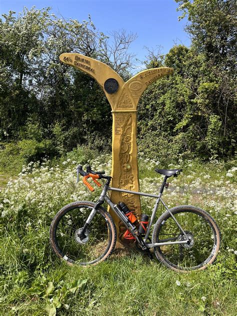 The Gloucester Canal Path Willcycle