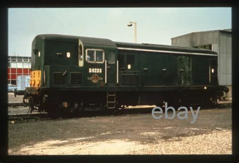 35mm Slide Class 15 D8233 At Finsbury Park May 1969 £199