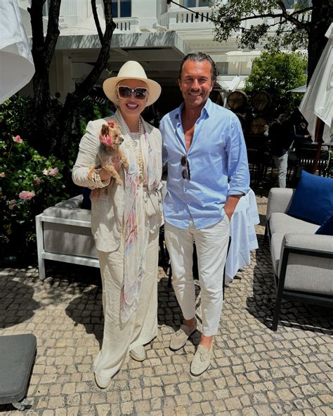 Лена Завтрак в отеле Martinez Французский актер William Abadie снимался в таких сериалах