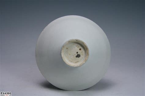 北宋湖田窑青白釉斗笠盏 藏家展厅 收藏资讯 艺术家 书画家 书画名人 书法家 中华收藏网