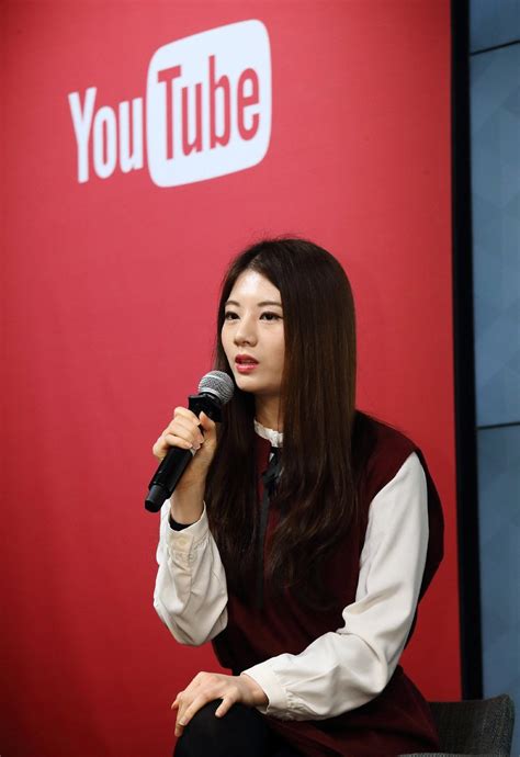 Amateur Artists Leap For Fame Via Youtube Youtube Jfla Raon 유튜브 제이플라 라온