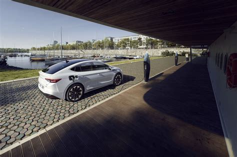 Jakub Vlcek On Linkedin Fullcgi Automotive Virtualproduction Cgiisreal