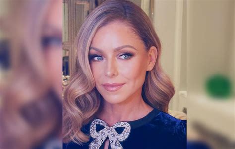 Kelly Ripa Eyes