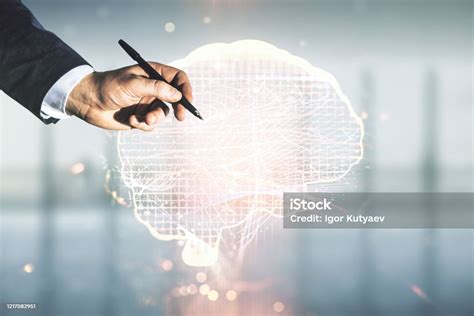 흐린 사무실 배경에 창조적 인 인공 지능 인터페이스로 작업 펜으로 사람의 손의 이중 노출 신경망 및 기계 학습 개념 경제에 대한