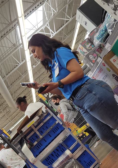Wtf Shes So Thick Tight Jeans Forum Wtf Shes So Thick Tight Jeans Forum