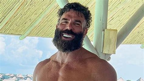 Dan Bilzerians Love Life A Roster Of Glamorous Girlfriends That Left The Internet Buzzing