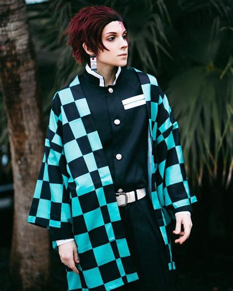 10 Wonderful Cosplay Of Demon Slayers Tanjiro Kamado Cbr Cosplay