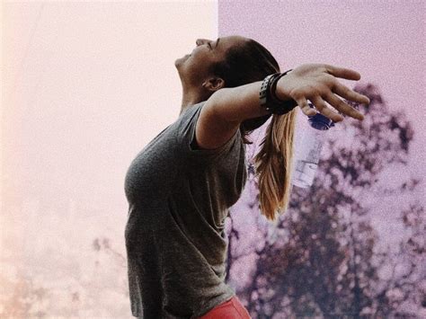 introvert personality 10 signs of an introverted person