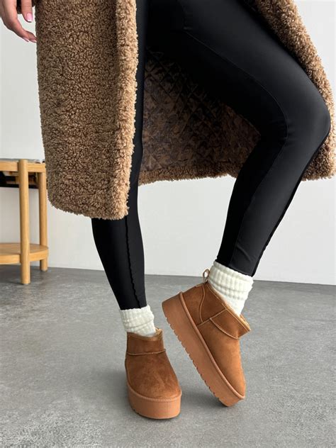 Сноубутси на високій підошві коричневі Ladyboom