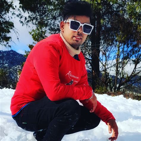 Sãm Rät Samrat • Instagram Photos And Videos