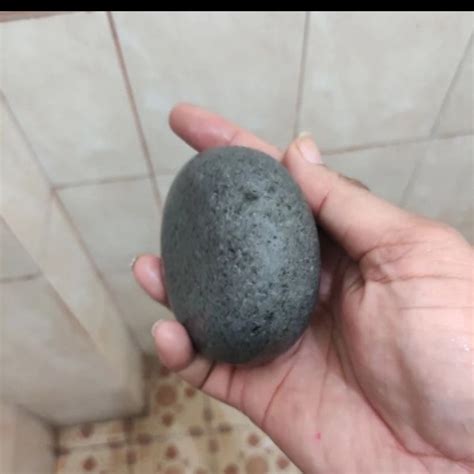 Jual Batu Gosok Daki Kaki Badan Batu Kali Pori Bentuk Bulat Pipih Shopee Indonesia