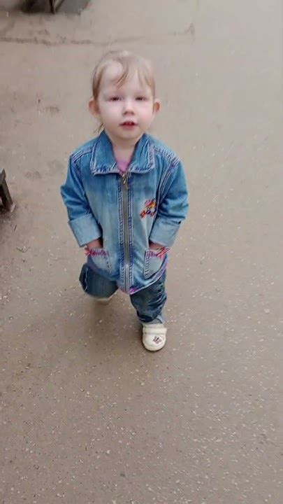 деловая руки в карманы Youtube