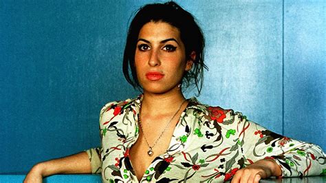 10 Jewish Moments From A New Book On Amy Winehouse