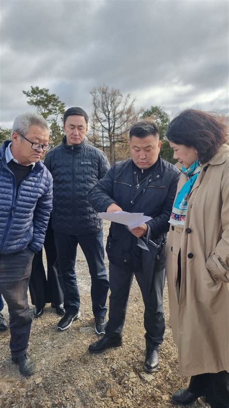 ХЗДХ ийн дэд сайд Б Солонгоо Сэлх орчмын зуслангийн бүсэд ажиллажээ