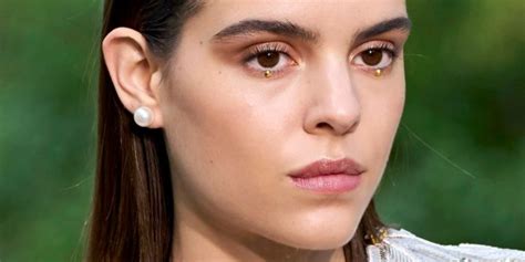 التخلص من انتفاخ تحت العين بدون جراحة الحلول المثالية مجلة هي