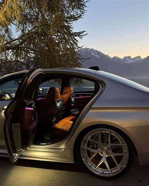 Swiss Spec Is Different 📷 Lionelm5c Автомобили логотипы
