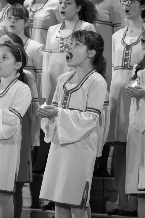 Национален фестивал на коледната и новогодишната песен Home Facebook