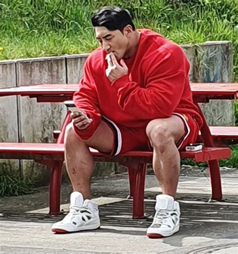 Hwang Chul Soon Sitting By Brokebish535 On Deviantart