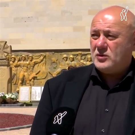 გორის საკრებულოს თავმჯდომარე მთავარი გამზირისთვის სტალინის სახელის გადარქმევაზე Youtube