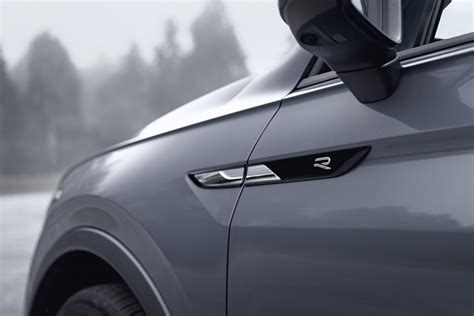 بررسی فولکس واگن تیگوان R Grid Edition 2023 وبلاک خودرو جیلی