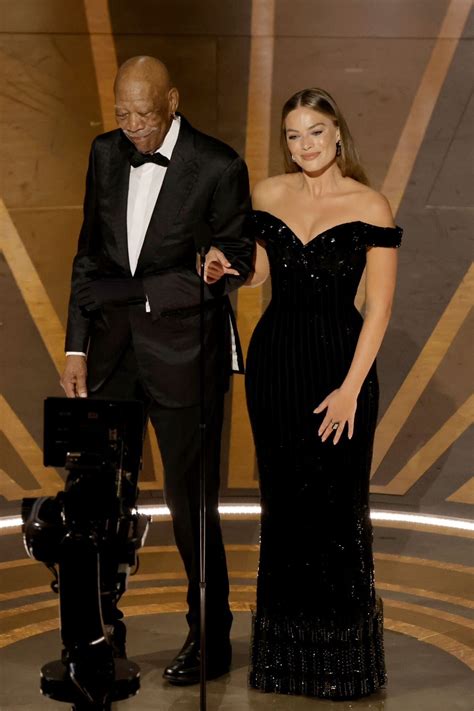 Margot Robbie Academy Awards March 12 2023 Star Style
