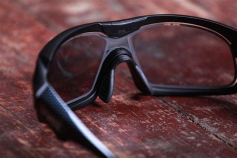 Review Uvex Variotronic Ff Roadcc