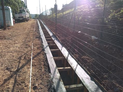 Canaleta Em Concreto Armado Terra Green