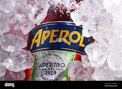 Aperol spritz bottle hi-res stock photography and images - Alamy