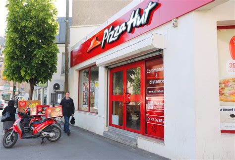 파리 한인민박 꽃보다 파리 주변 편의시설