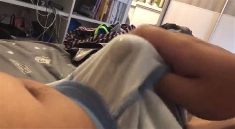 Intense handjob through underwear leads to cumshot ThisVid com em inglês