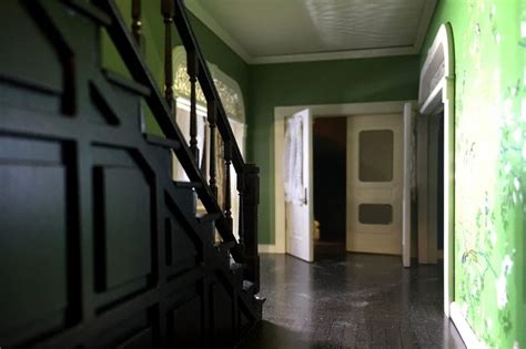 How Sharp Objects Built Ammas Creepy Dollhouse