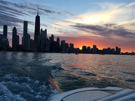 Oc 4032x3024 Out On Lake Michigan Enjoying A Chicago Sunset Rsunset