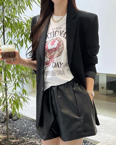 유니섹스 남여공용 클래식 테일러드 오버핏 투버튼 기본 블랙자켓 에이블리