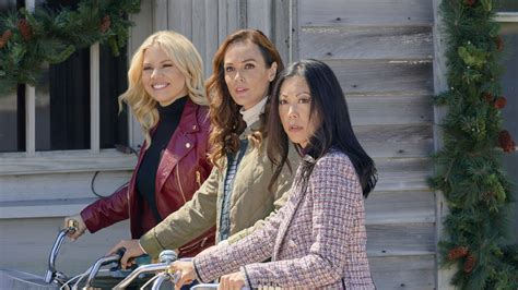 Hallmark Star Erin Cahill Makes Movies As A T To Herself And Others
