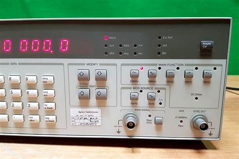Hp 3325b Synthesizer Function Generator Rescience