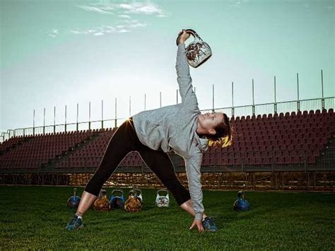 The Windmill Exercise You Need To Try This Powerhouse Move