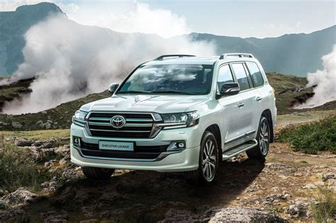 Топовый Land Cruiser 200 пришел в Россию Allroader.ru