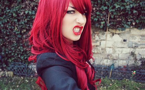 Face Women 2k Model Women Outdoors Pierced Lips Niky Von Macabre