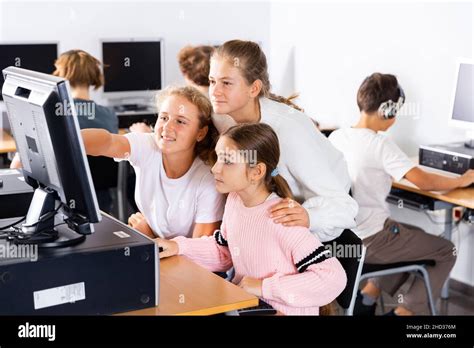 Teenagers In Computer Class Stock Photo Alamy
