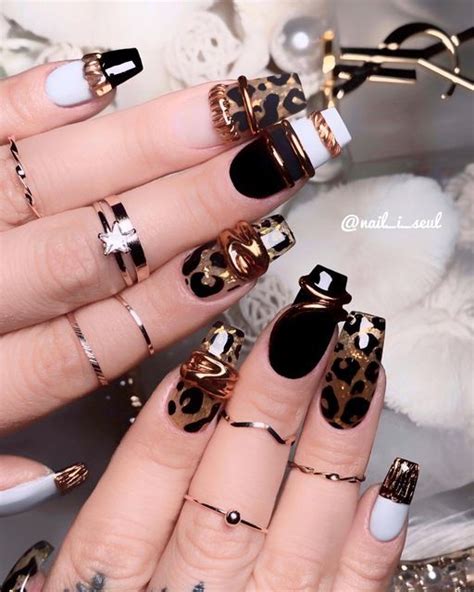 안산네일 이슬네일 네일수강 자수정마블수강 On Instagram 🐅 New🐅디쟌~🐅 ㅡ 오늘은 블랙골드연그레이가 들어가야만 하는🐅호피 미션이 던져지고 전체연장후 바로