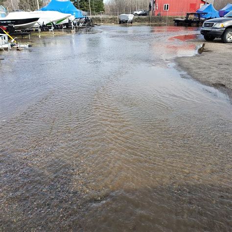 Réactions Dun Résident De Fort Coulonge Touché Par Les Inondations
