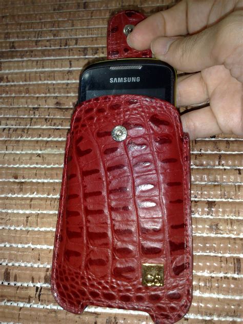 DIVA FASHION CAPA PARA CELULAR EM COURO R 12 00 R 8 00 FRETE