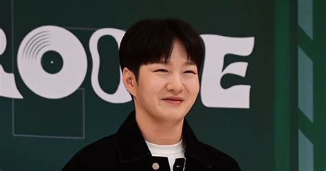 비투비 이창섭 어색한 웃음