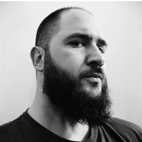 Las Conversaciones De Ascensor Convertidas En Un Deporte La Agon A De Sentir Que Hay Que Decir