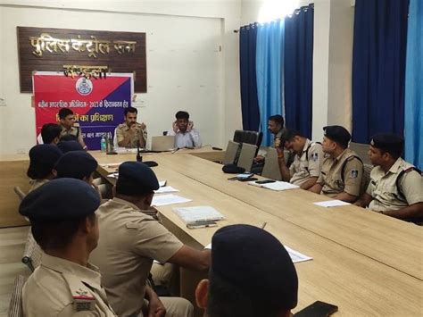 New Laws Will Come Into Effect From July 1 एक जुलाई से लागू हाेंगे नए कानून मंडला में पुलिस